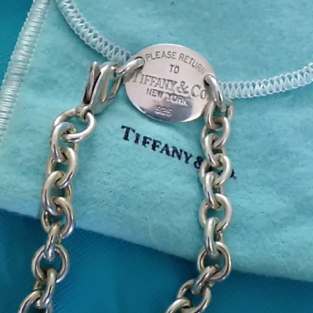 Tiffany & Co. Signature Necklace - Gem